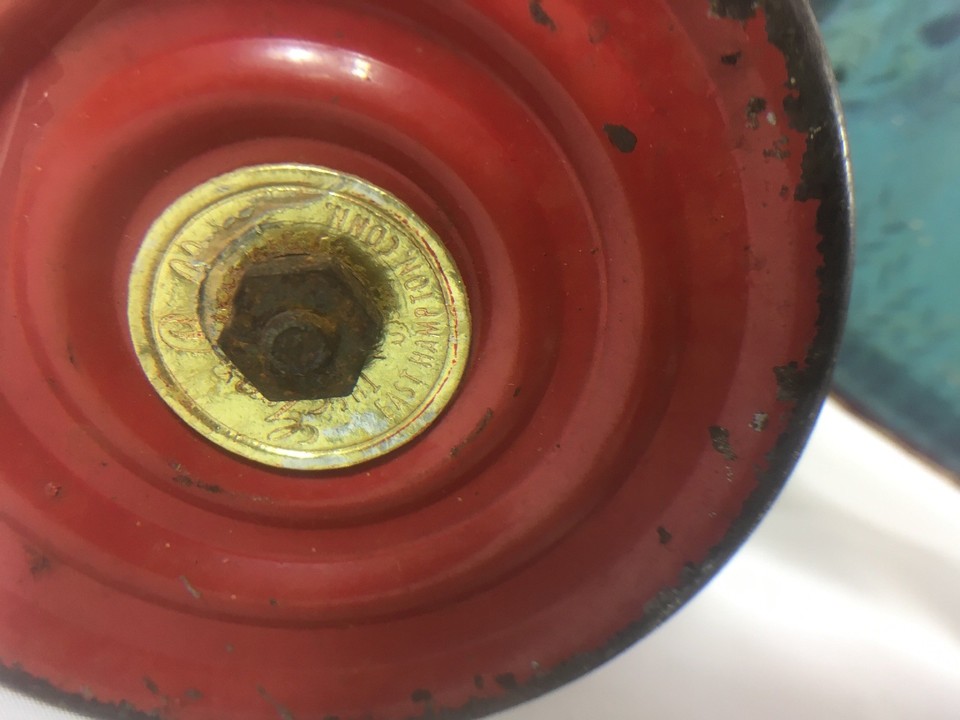 THE GONG BELL MFG. CO. EAST HAMPTON CONN. DUTCHIE DOG # 230 PULL TOY ...