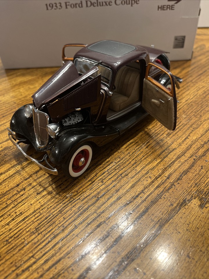 Danbury Mint 1933 Ford Deluxe Coupe Coach Maroon 1:24 Complete In Box W ...