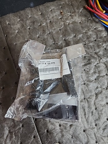 NEW BMW 3 E36 RIGHT BUMPER MOUNT INSERT 51118122576 8122576 OEM | eBay