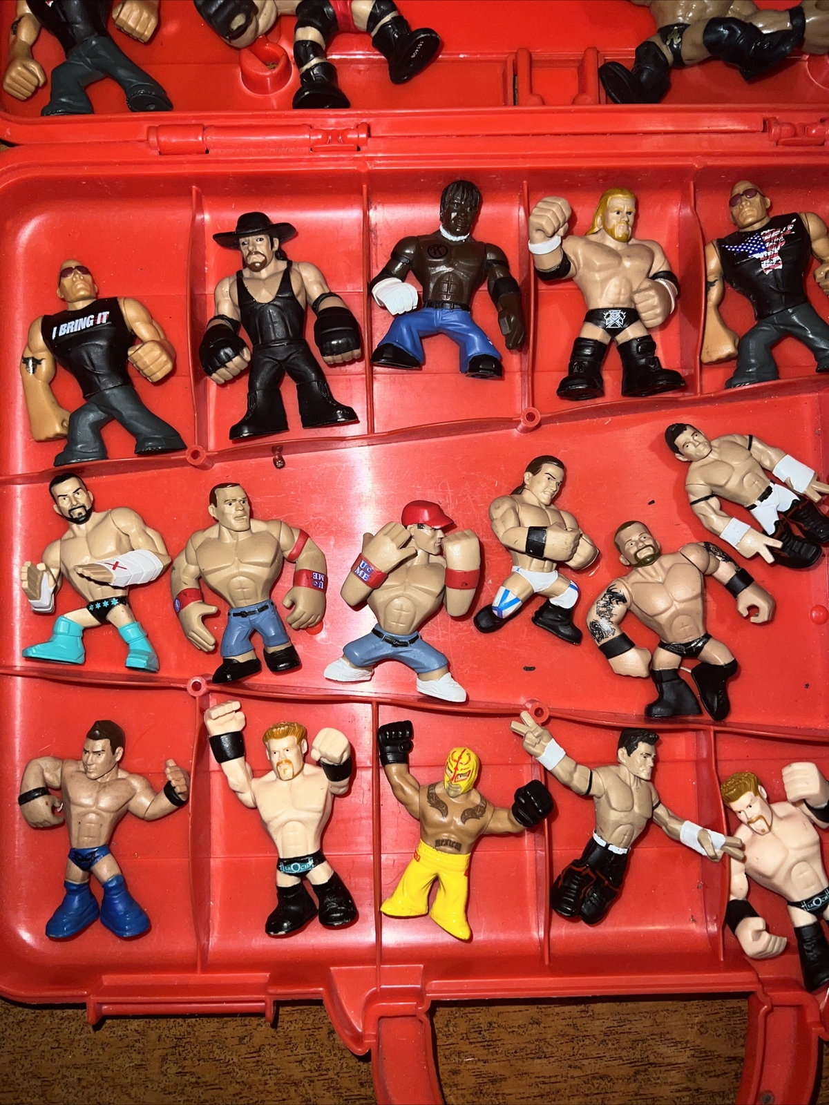 2011 WWE Wrestling Rumblers Money in the Bank Briefcase Ring w 35 Mini ...