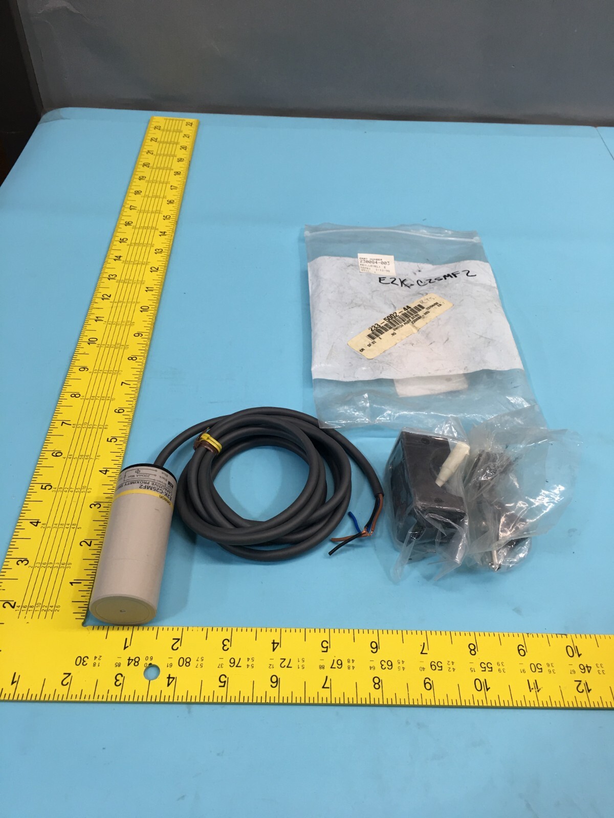 Omron E2K-C25MF2 Capacitance Proximity Switch, Sensor, 233-5002-44 ...