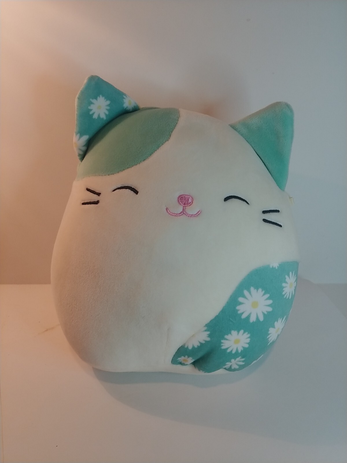 Squishmallow Small Kesla the Cat Spring Daisies | eBay