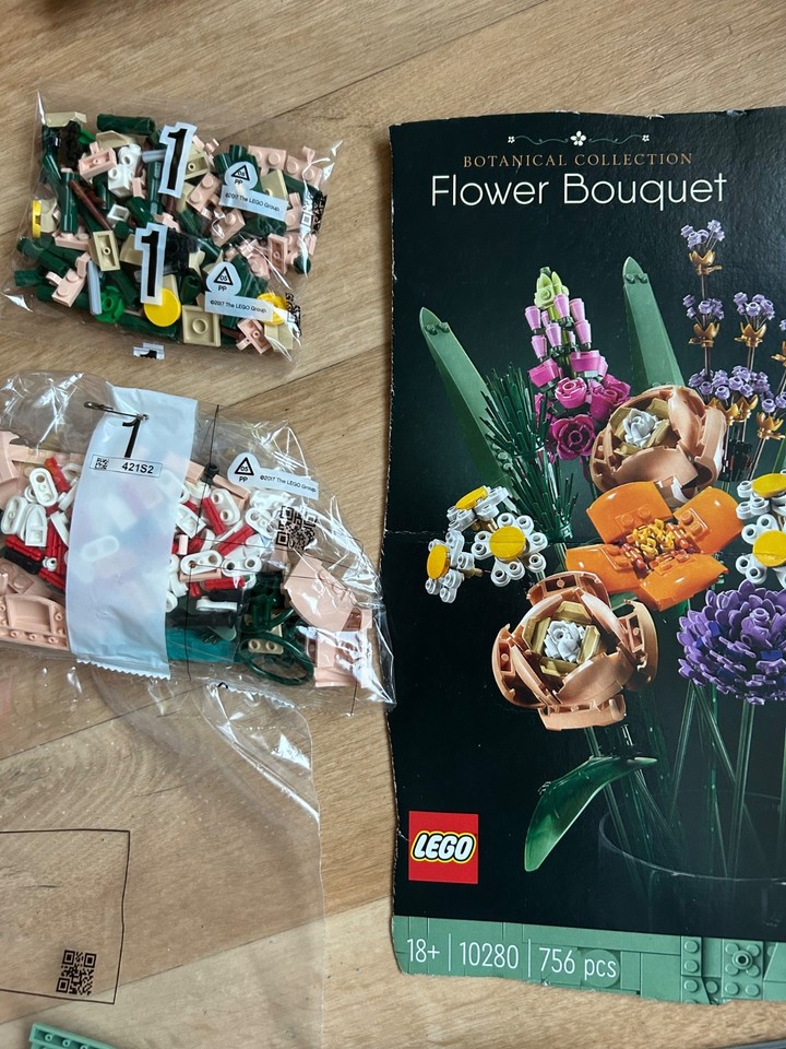 Lego Flower Bouquet 756 pcs and 81 page instruction booklet | eBay UK