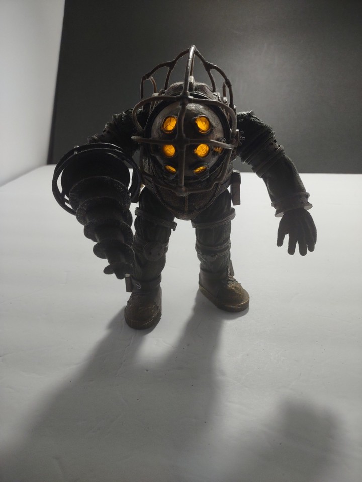 NECA Bioshock 2 Big Daddy 7" Action Figure - Light UP 2002- 2009 ...
