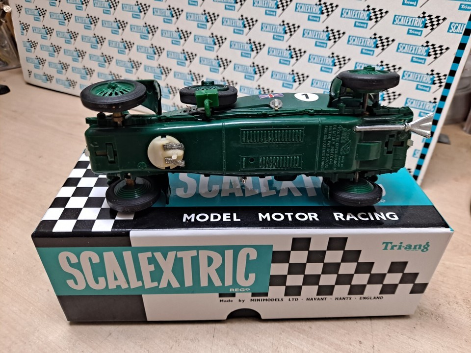 Scalextric C64 Bentley Green. FANTASTIC CONDITION IN QUALITY REPRO BOX ...
