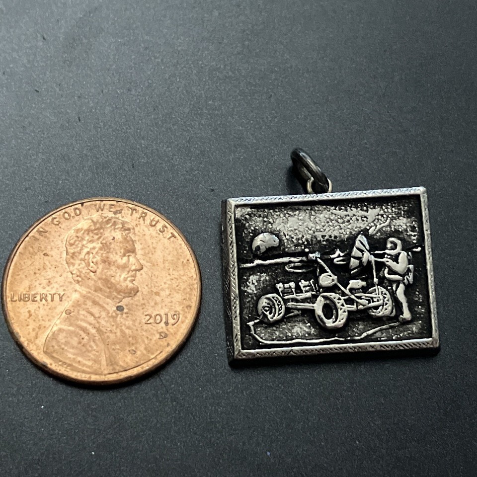 VTG RARE Lot Silvertone Goldtone Apollo Astronaut Moon Walker Space ...