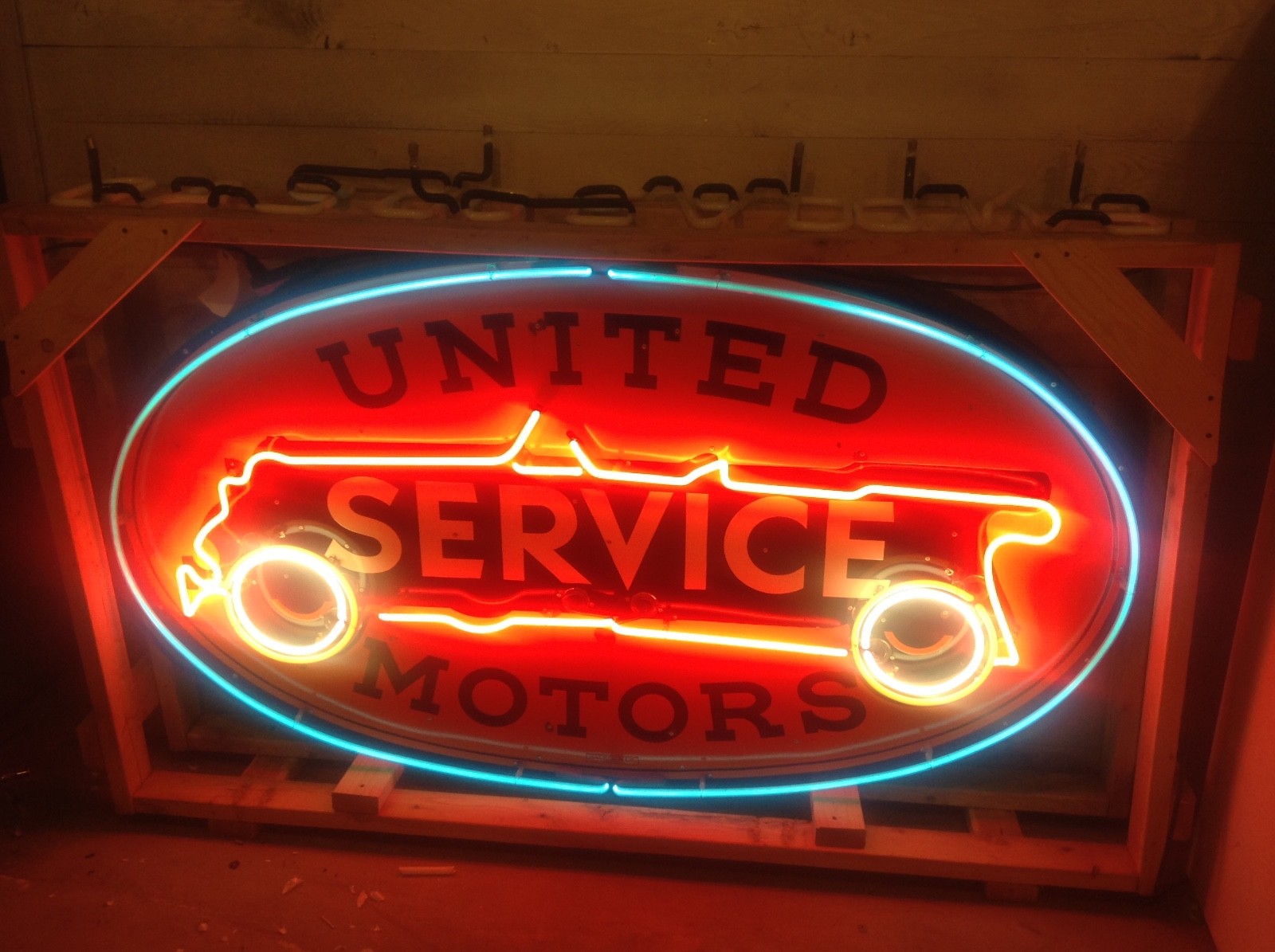 UNITED MOTORS SERVICE, Porcelain Neon Sign, rare animation, very fine ...