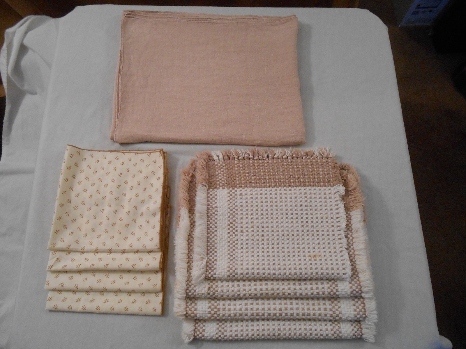 Table Linens Set: 9 Piece Fall Colors: 1 Tablecolth/ 4 Placements/ 4 ...