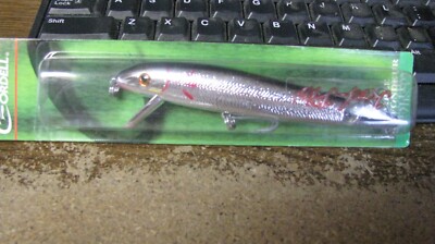 Cotton Cordell crankbait, "redfin", 5 1/4", 5/8 oz, jointed, free ...