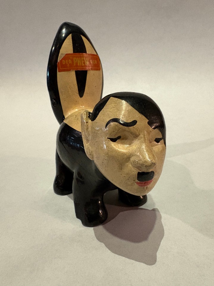 U.S. WWII Anti Hitler Ceramic - DER "Phew" RER Skunk ww2 rare OG ...