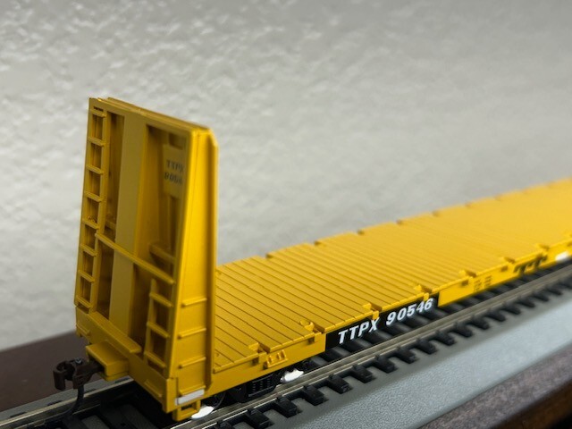 TRAILER TRAIN TTX - 60 ft BULKHEAD LUMBER w/HOME DEPOT CUSTOM LOAD HO ...