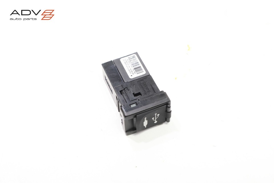 2016 - 2019 TOYOTA HIGHLANDER USB AUX AUXILIARY JACK ADAPTER PORT HUB ...