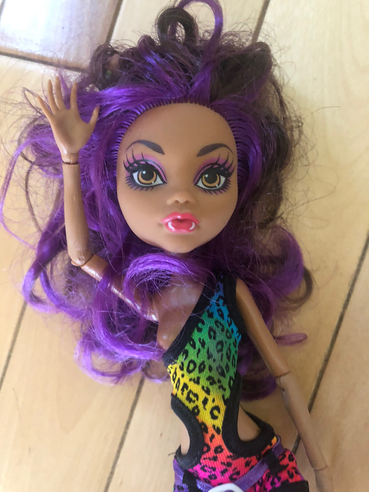 Monster High Doll Gloom Beach Clawdeen Swimsuit Earrings | eBay