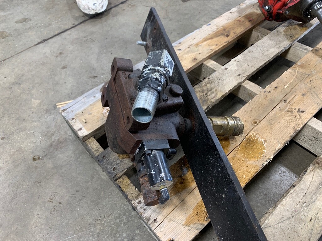 Mack Wet Kit 50 Gallon Tank Chelsea PTO 329860-12X and Pump From 2015 ...