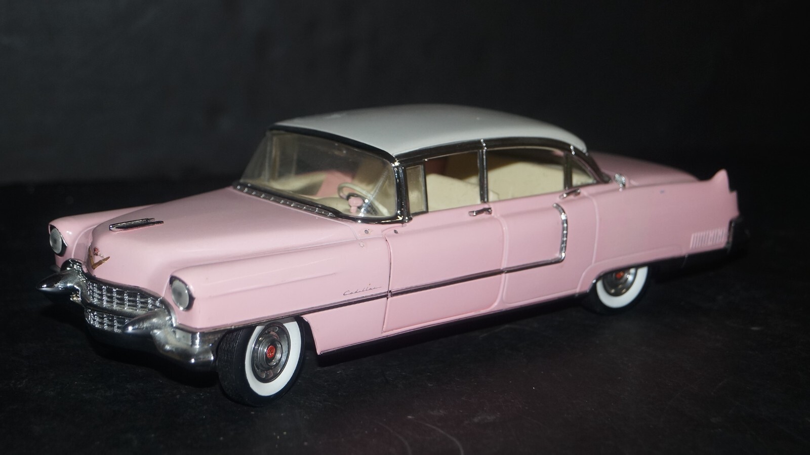 Elvis Presley 1955 Pink GMC CADILLAC 1:18 Scale Diecast Metal Car by ...