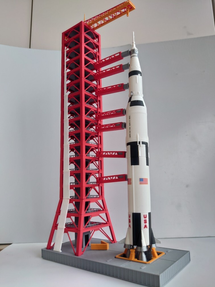 1/400 Scale NASA Saturn V Rocket Model 3D Build Model Launching Tower ...