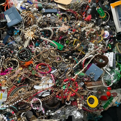 Vintage to Now Womens tangled SCRAP jewelry assortment 42lbs | eBay