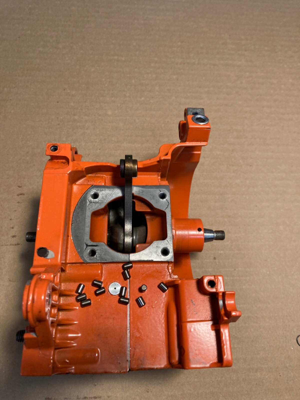 DOLMAR MODEL PS 401 CHAINSAW PART - " CRANKCASE W/CRANKSHAFT | eBay