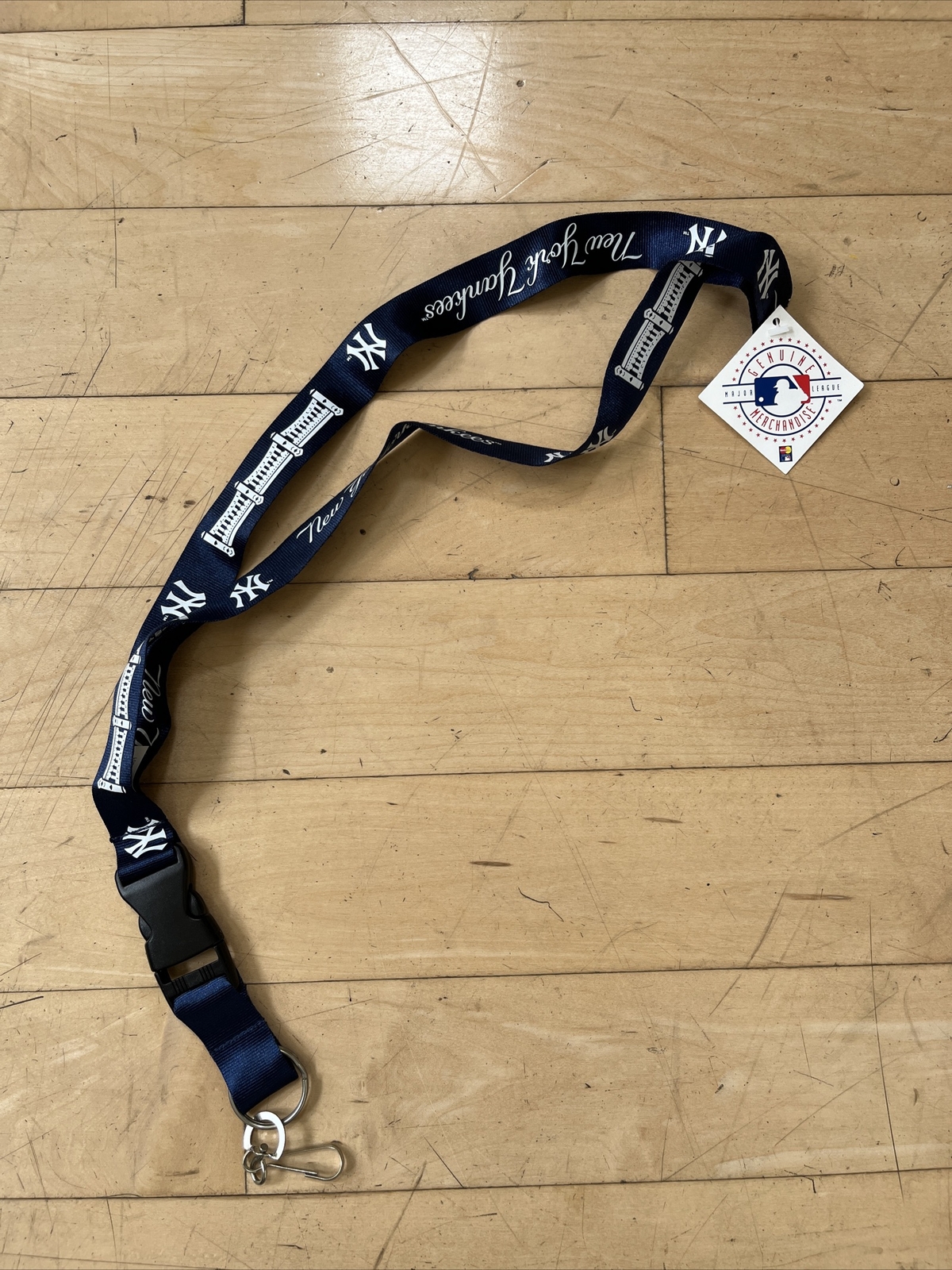 Brand New MLB Baseball New York Yankees Lanyard Keychain NWT Mint ...