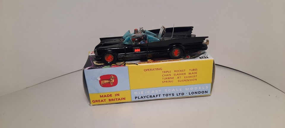 CORGI TOYS BATMOBILE 267 1st ISSUE with BATMAN & ROBIN black vintage 1/ ...