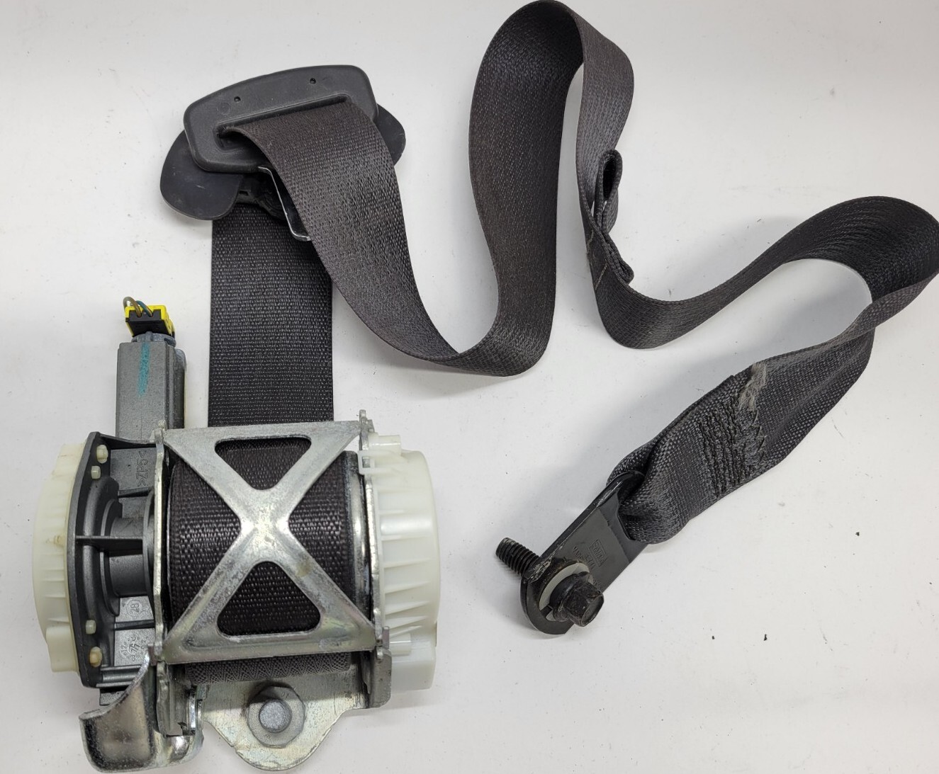 2011-2012 Ford Explorer OEM Left Driver Seat Belt Retractor Assembly ...