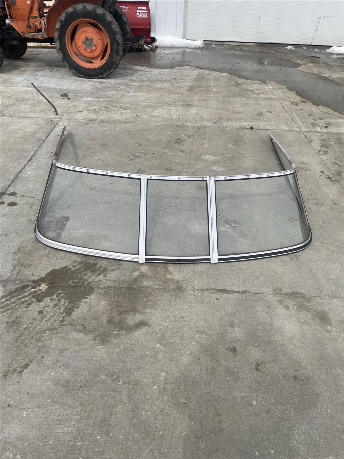 94 Four Winns Sundowner 195 Boat curved windshield wind shield right ...