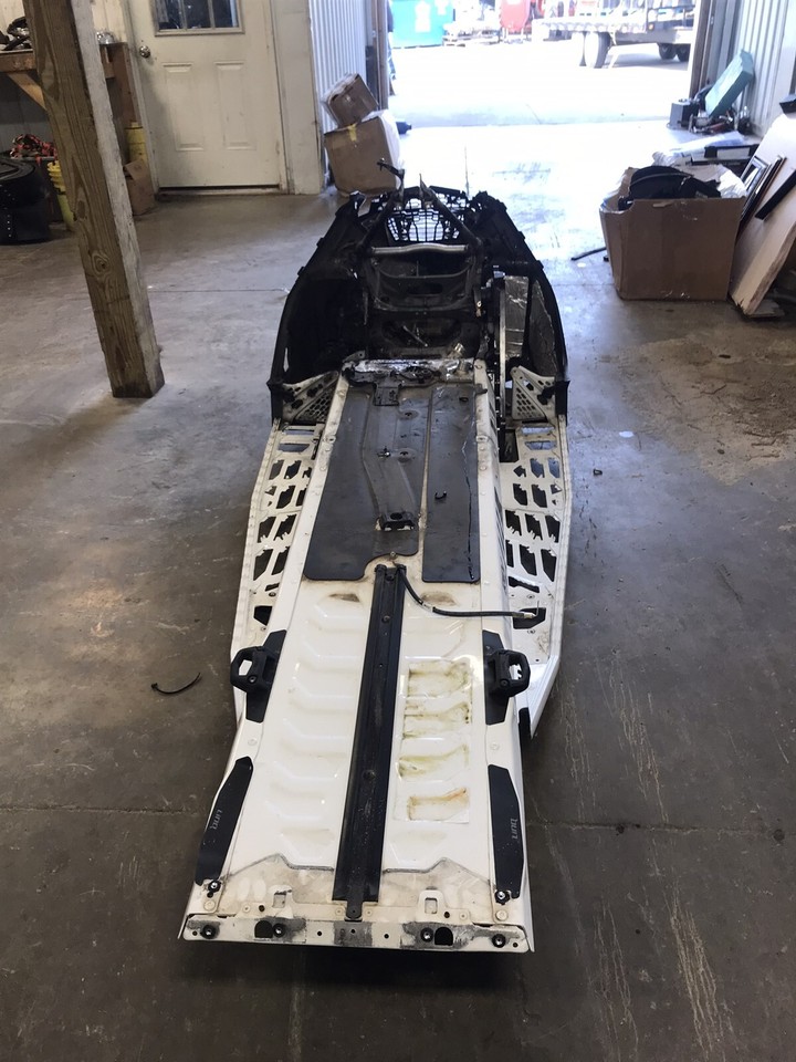 17 Ski-Doo Renegade X 850 E-Tec frame chassis front bulkhead and tunnel ...