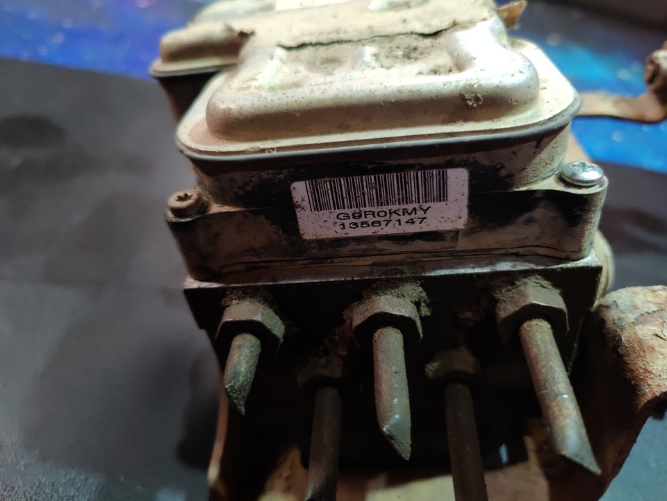 2004-2007 GMC Sierra Chevrolet Silverado 2500 3500 EBCM ABS Module ...