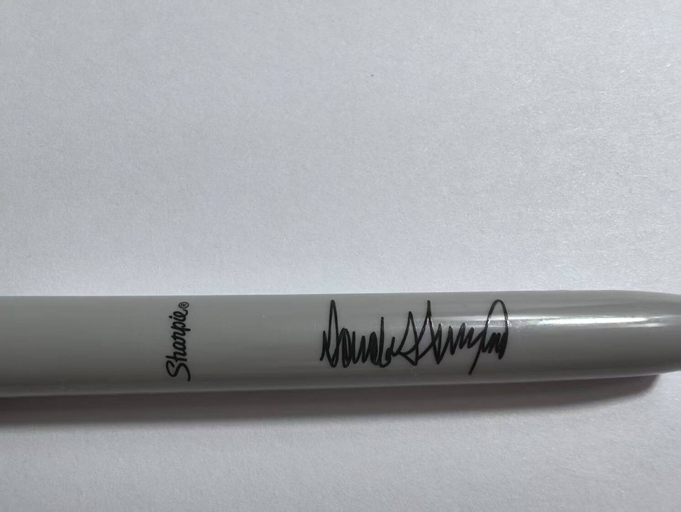 5x Donald Trump Sharpie President's Signature White House Sharpies ...