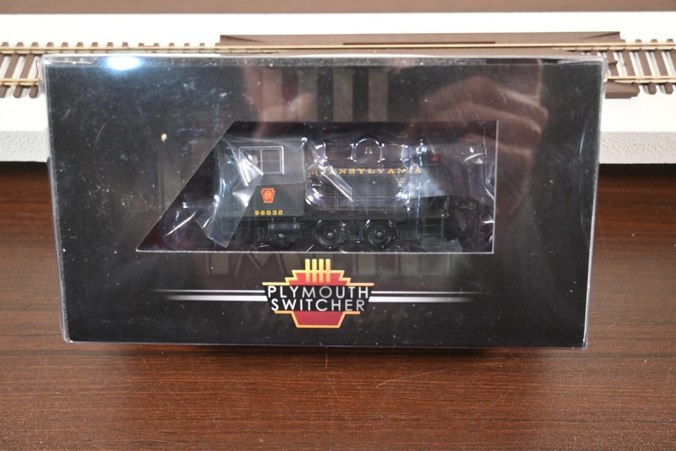Broadway Limited HO Plymouth Diesel Switcher PRR: Dual Mode DC/DCC | eBay