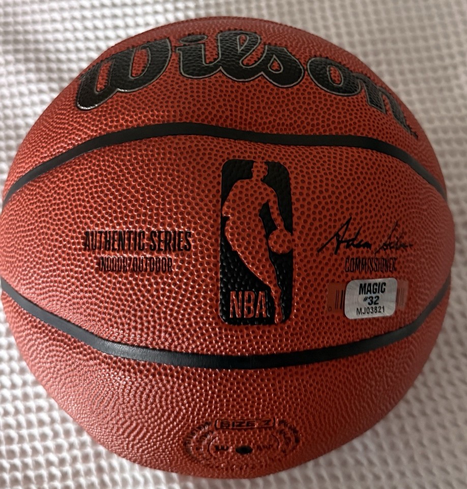 MAGIC JOHNSON “SHOWTIME” Authentic Hand Signed Wilson Basketball With ...
