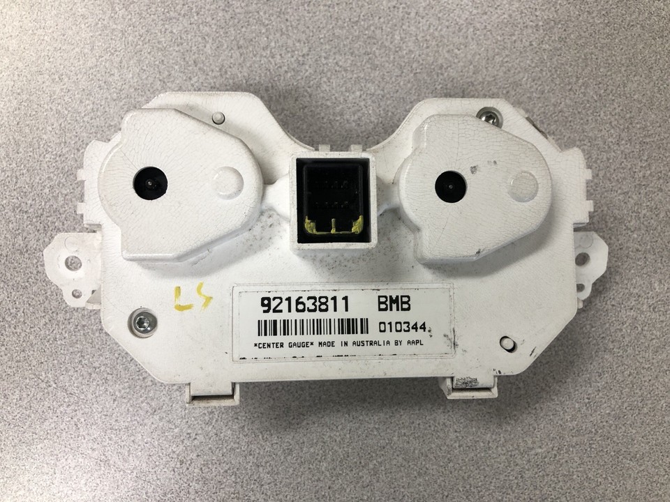 2004-2006 Pontiac GTO OEM JHP center dash dual gauge volt & oil RED ...