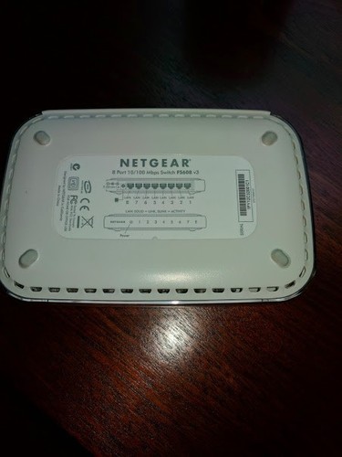Netgear FS608 v3 8-Port 10/100Mbps Fast Ethernet Switch with power ...