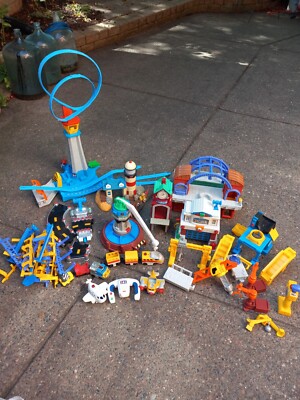 Huge Lot Fisher Price Geo Trax Train Track, Trains, Remotes, Tracks ...