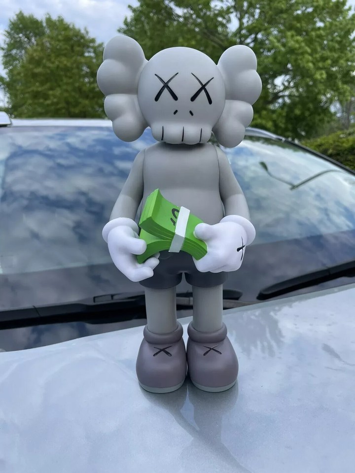 Kaws Companion Counting Money Action Figure Deco Art Toy Gift for Fans ...
