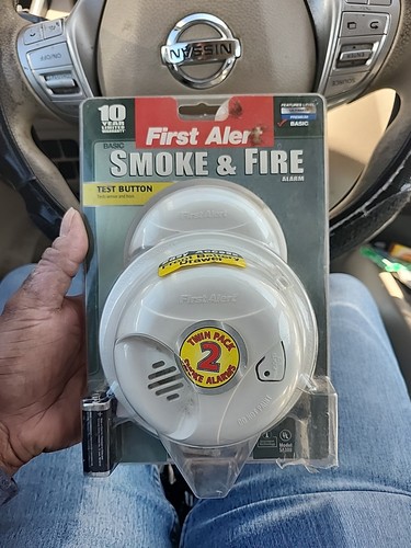 (2 Alarms) First Alert SA300 Smoke Alarm Battery Operated Fire ...