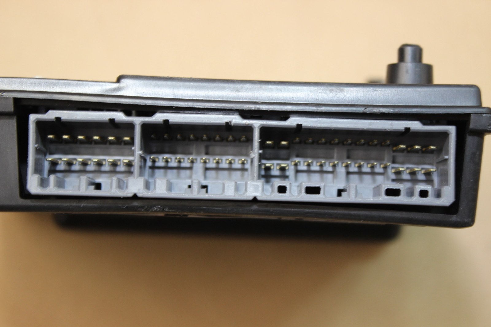 01-04 DODGE DAKOTA BCM BODY CONTROL MODULE CTM CENTRAL TIMING ...