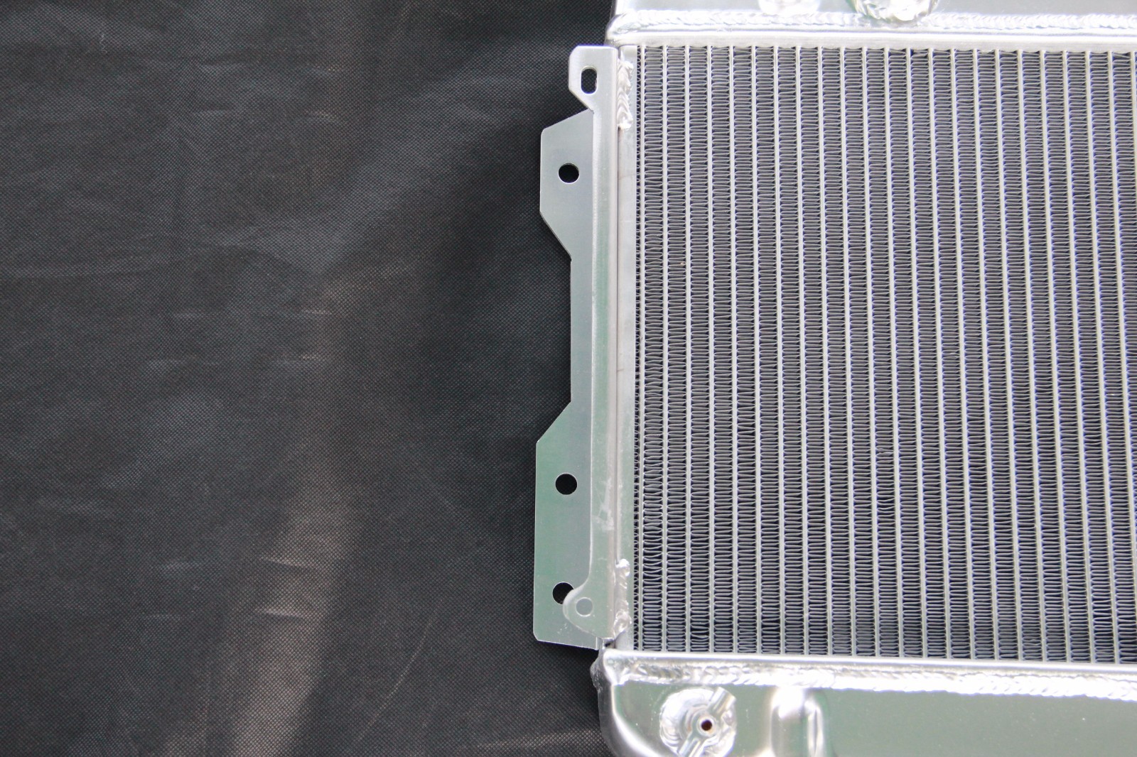 KKS 3 ROWS ALUMINUM RADIATOR FIT 1972-1973 NISSAN Datsun 510/620 Pickup ...