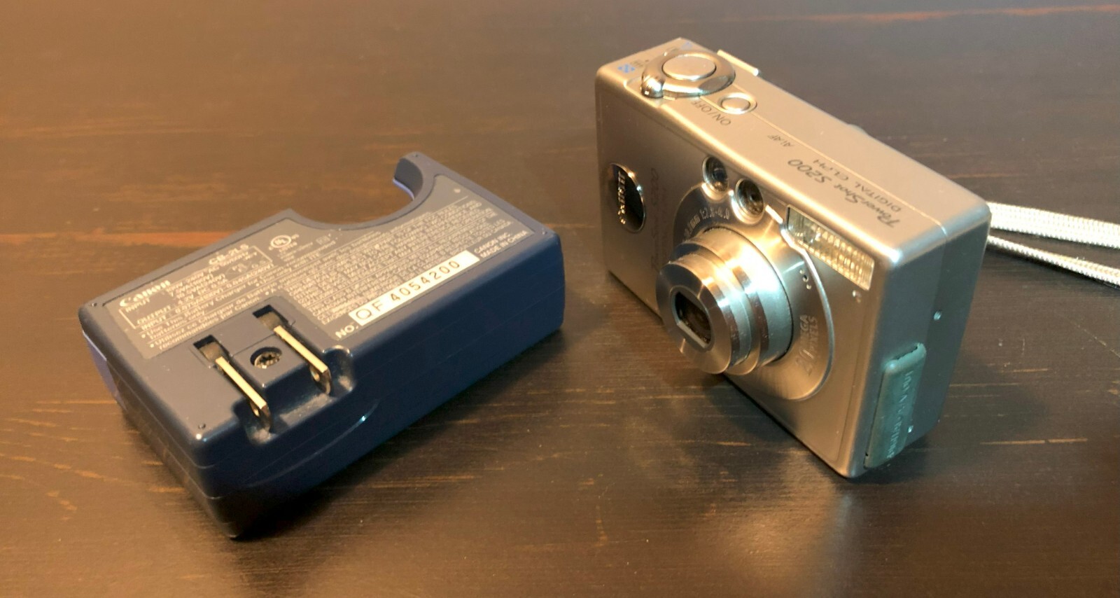 Canon PowerShot S200 Digital ELPH 2.0MP Digital Camera Silver W/battery ...