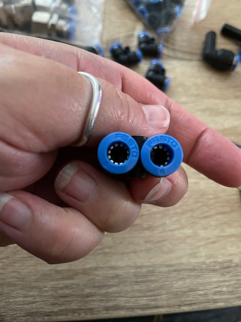 Festo 153374 QSMY-6-4 Push-In Y-Connector for sale online | eBay