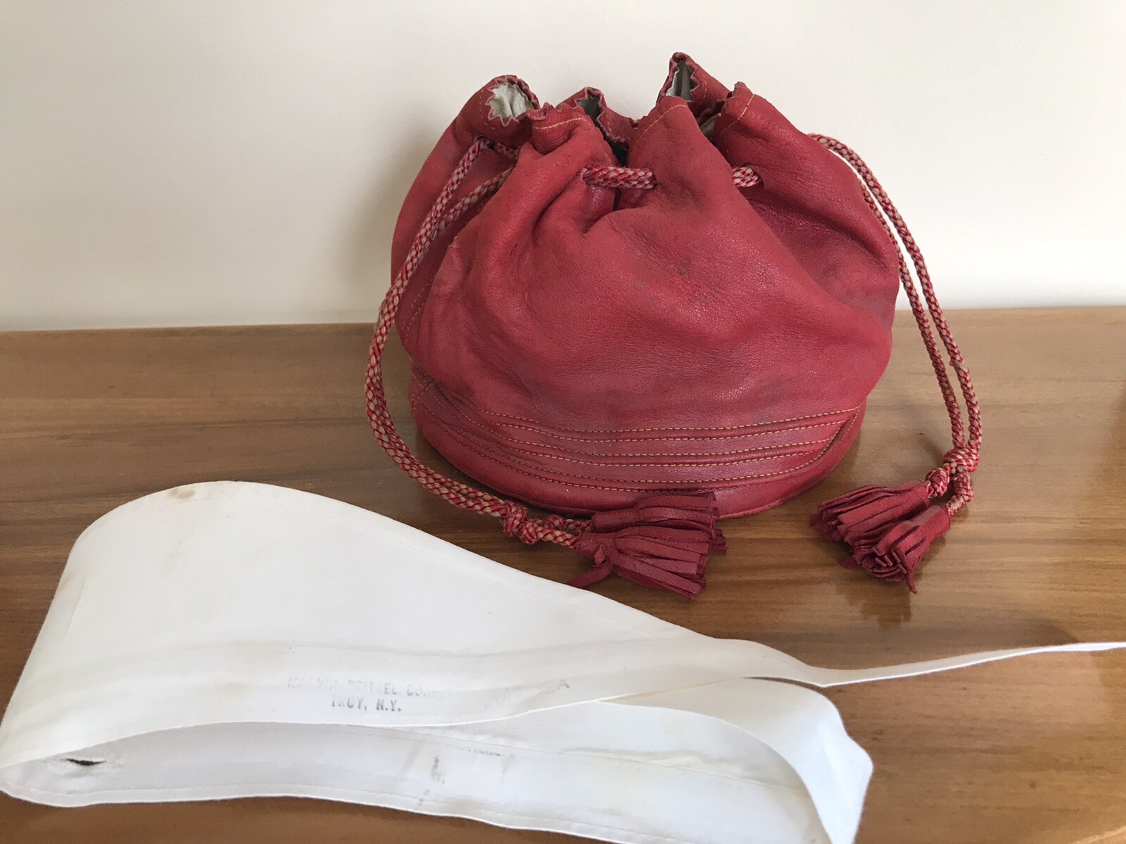 Antique Vintage Soft Leather Draw String Collar Box/B… - Gem