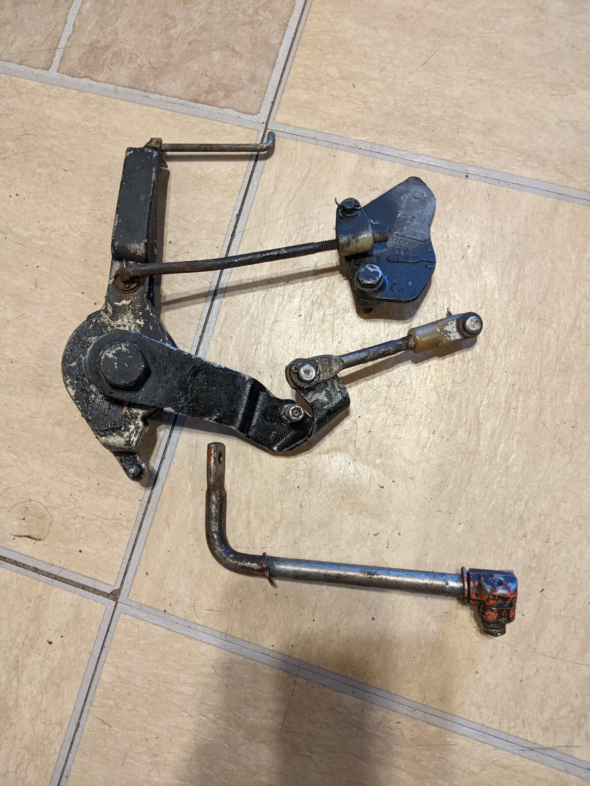 1985 JOHNSON EVINRUDE 70HP SPARK ADVANCE, THROTTLE LEVER, CONTROL ARMS ...