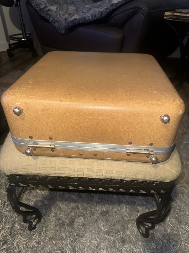 VINTAGE 50s SMITH CORONA SILENT TYPEWRITER TAN HARD CASE PORTABLE GREEN ...