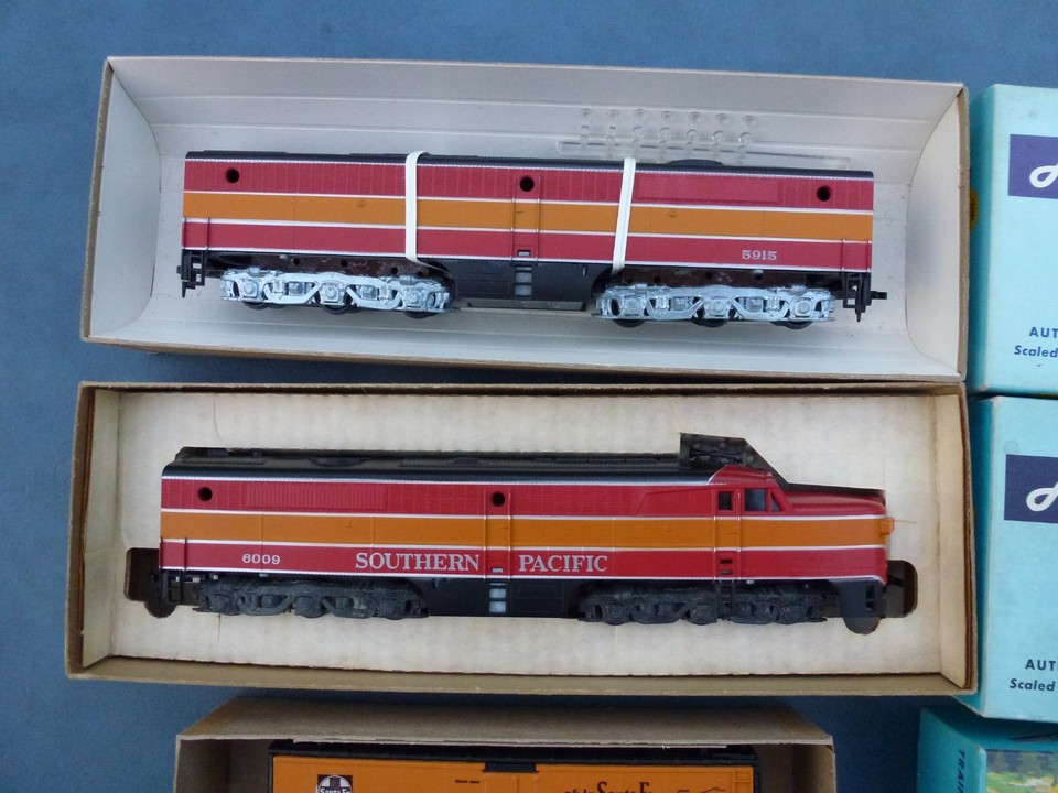 HO Athearn 3306 PA1 3366 PB1 Southern Pacific Daylight and 5331 , 5013 ...