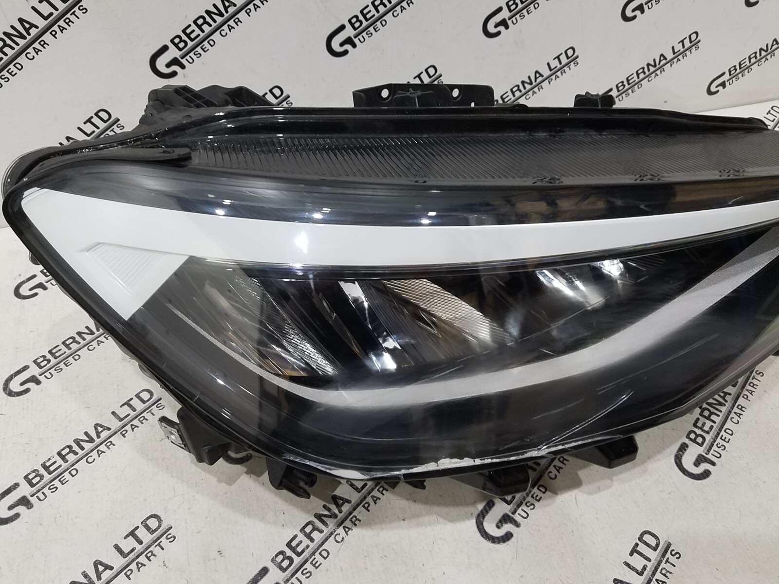 GENUINE VOLKSWAGEN ID.4 ID4 20-2024 FRONT RIGHT DRIVER SIDE HEADLIGHT ...