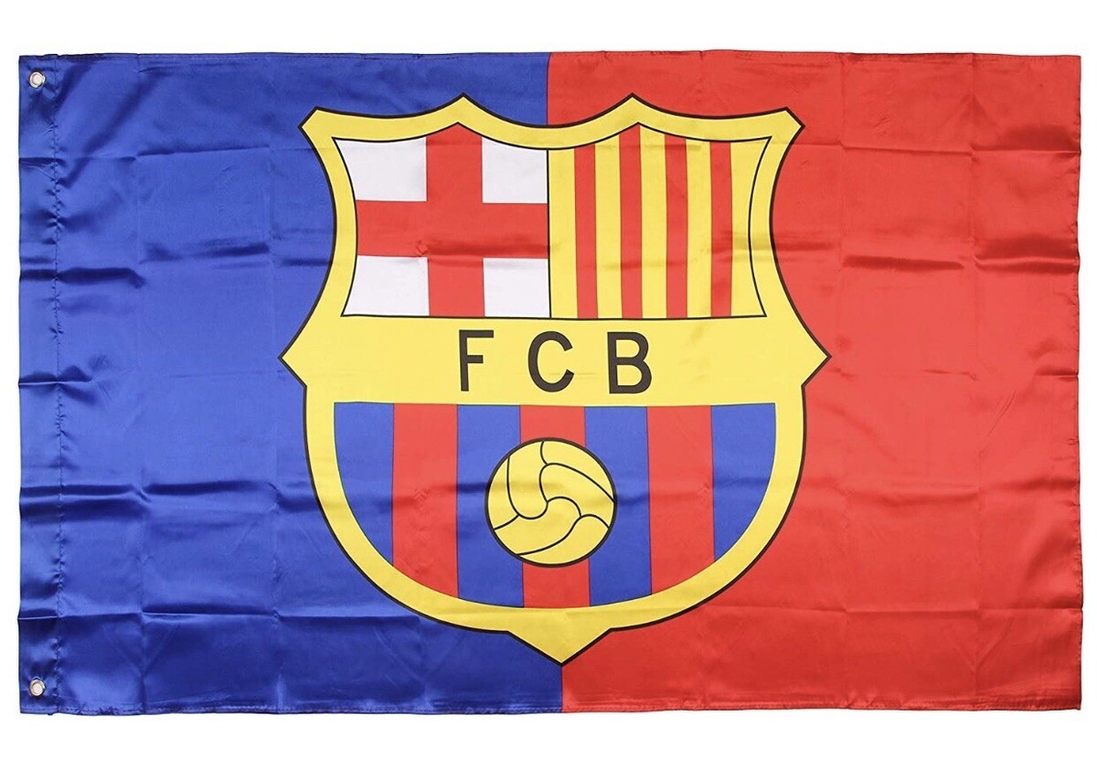 Largest Flag In Barcelona FC Barcelona Staff Show Solidarity With The