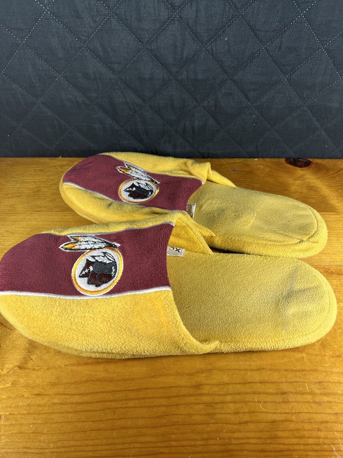 Washington Redskins NFL Team Logo mens XL 13- 14 slippers FOREVER ...