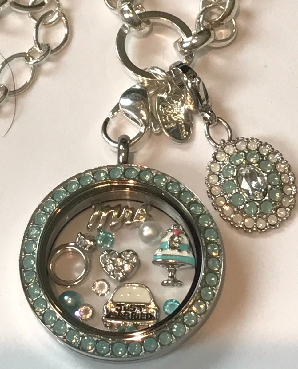 Origami Owl Locket Origami Owl Gold Tone Locket Golf Charms & 3 Gems