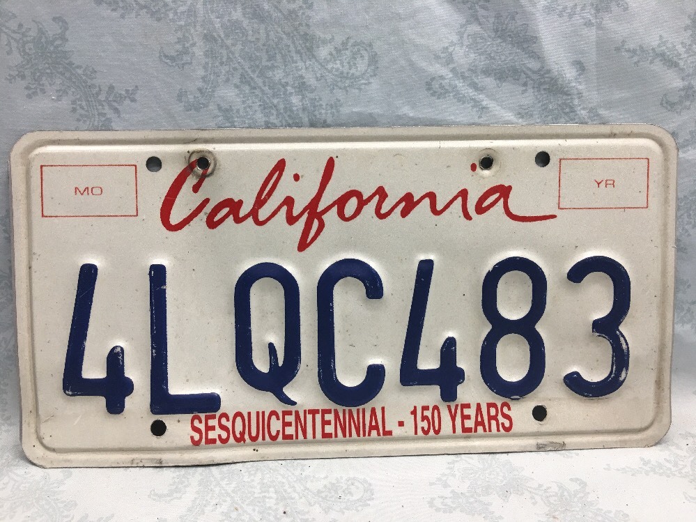 VTg CALIFORNIA LICENSE PLATE Red/white & BLUE LETTERS~4LQC483~Free ...