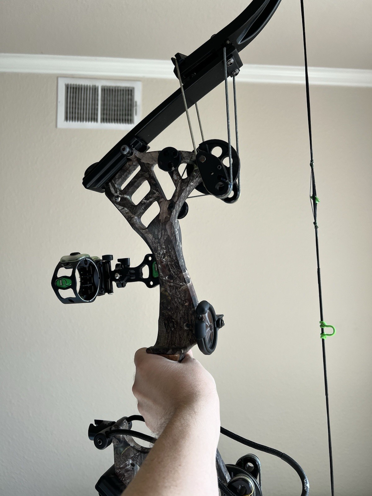 Oneida Kestrel Compound Bow And Arrows With Skb Hard Case | eBay